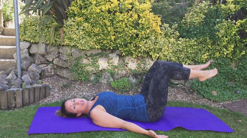 leg-tap-down-and-extension - Jane Mackenzie's Pilates Hythe and Folkestone